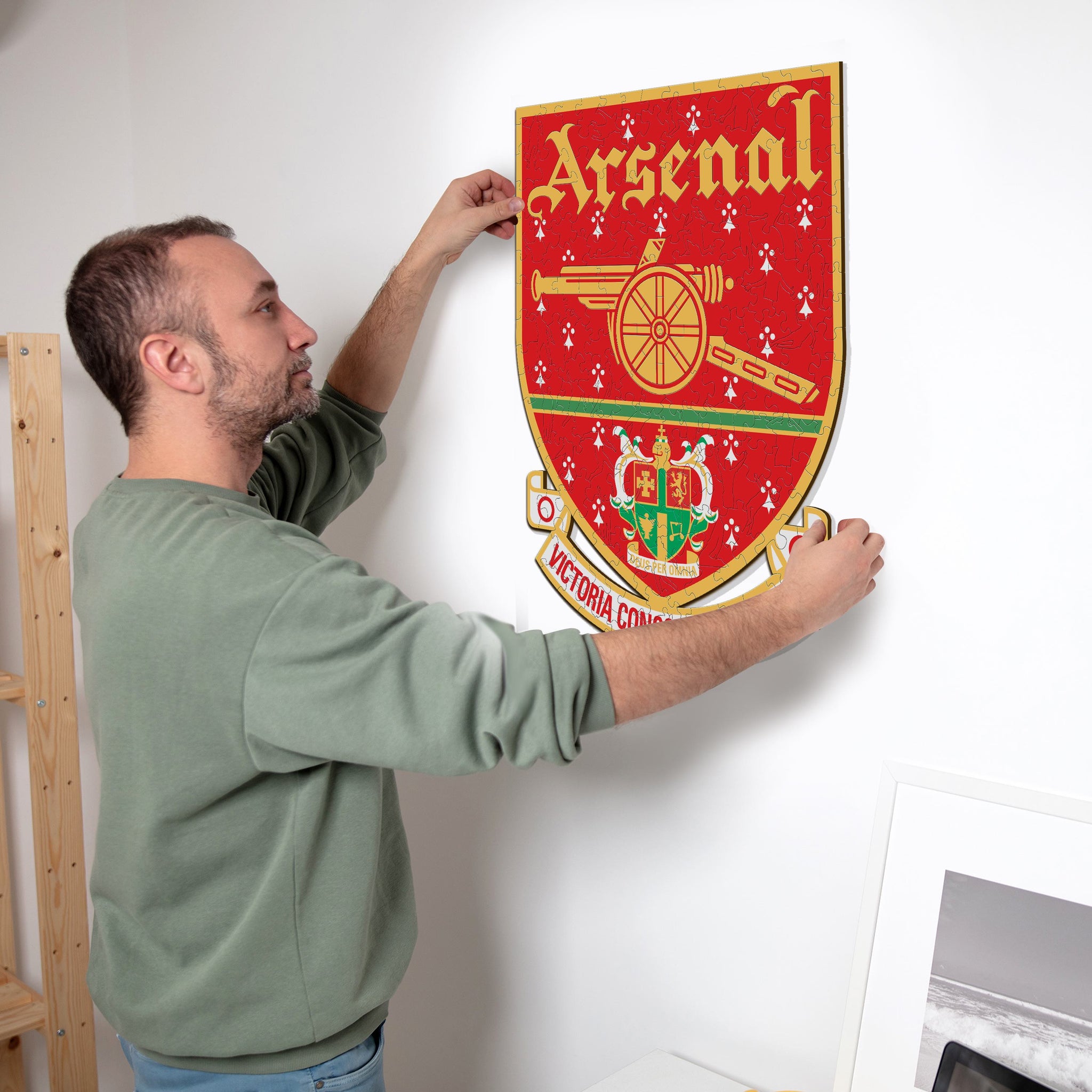 Arsenal FC® Retro Crest - Wooden Puzzle – Iconic Puzzles UK